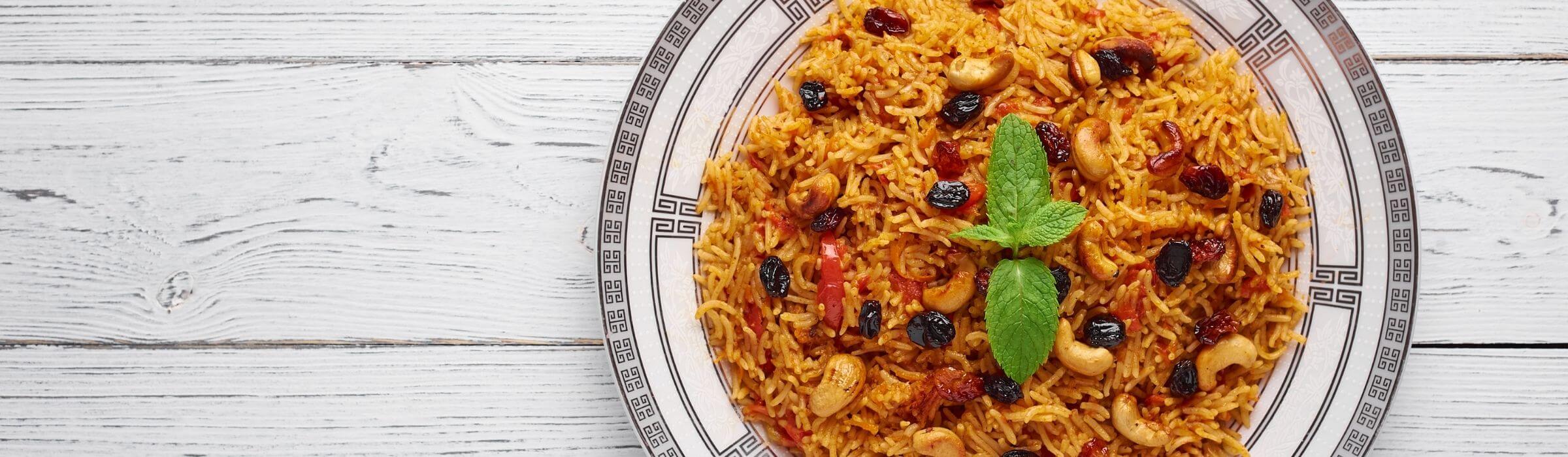 5 Must-Try Foods in Saudi Arabia - Teaching Nomad